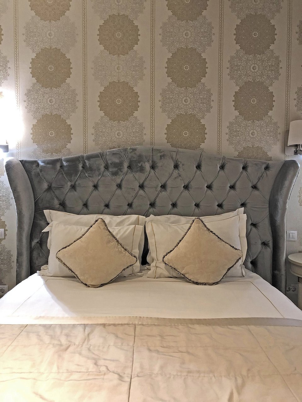 Bed Frame - 960x1280 Wallpaper - teahub.io