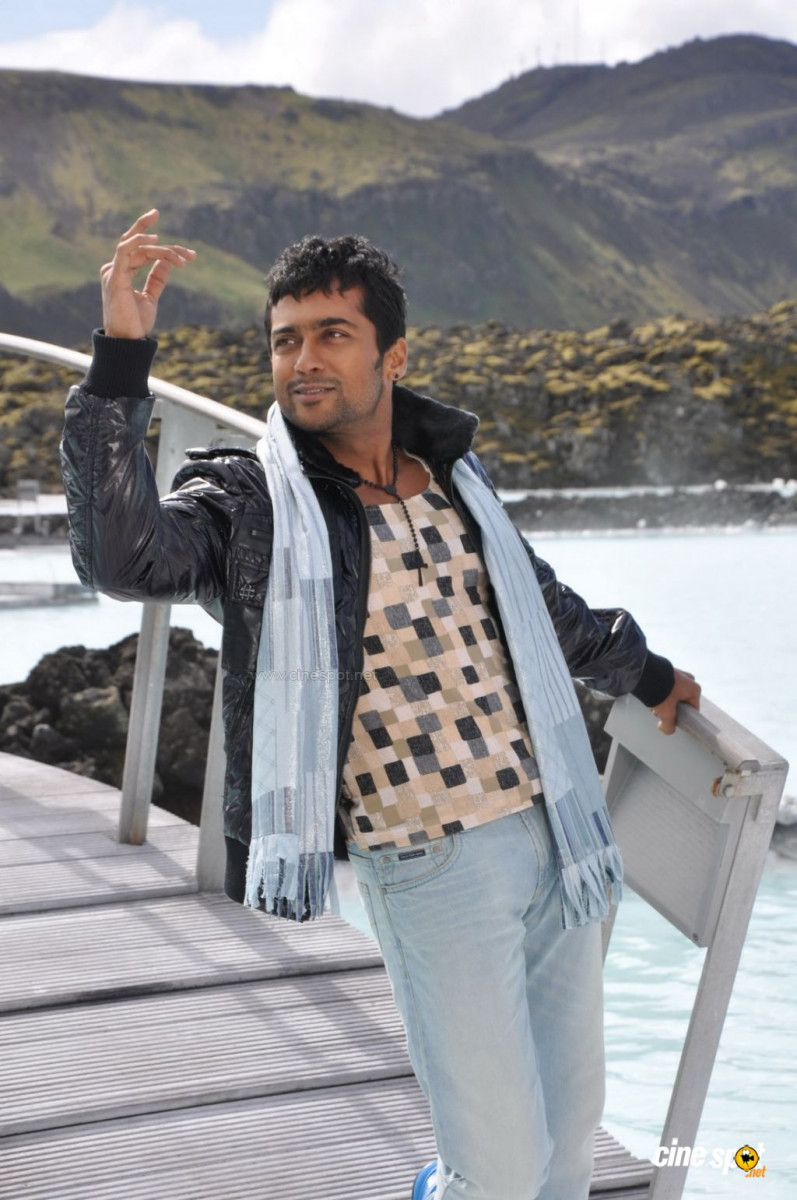 Pic - Aadhavan Movie Surya Hd - 797x1200 Wallpaper - teahub.io