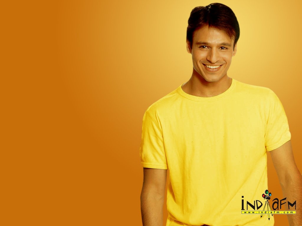 Standing - 1024x768 Wallpaper - teahub.io