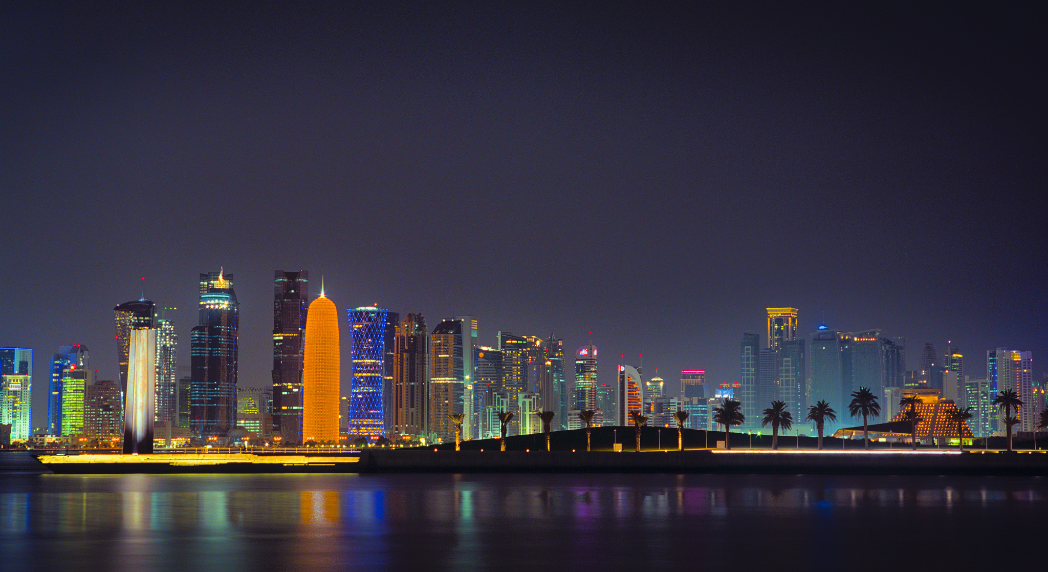 Desktop Wallpaper Hd Qatar - 2048x1117 Wallpaper - teahub.io