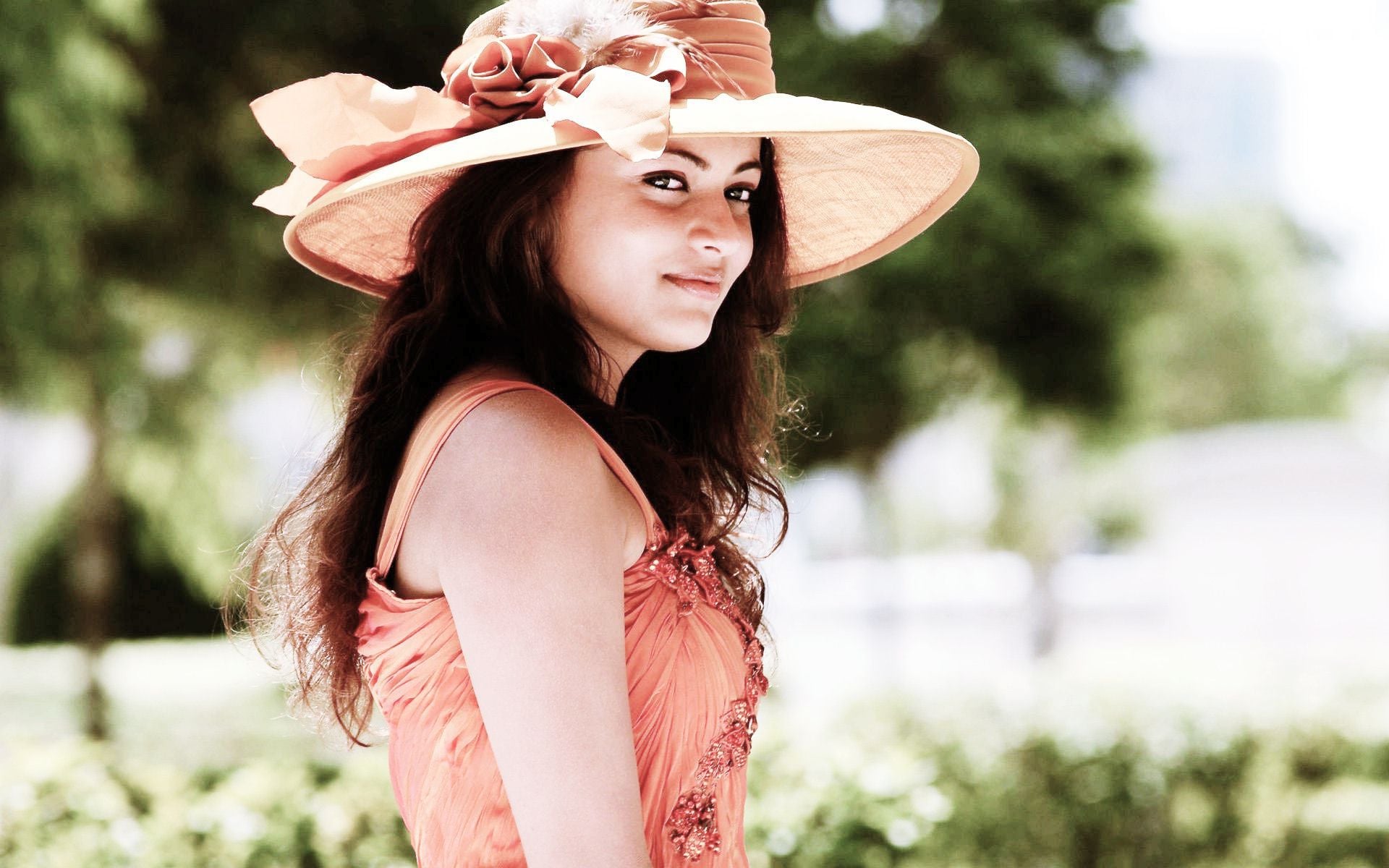 Sneha Ullal Red Dress High Quality Wallpapers - 1920x1200 Wallpaper ...