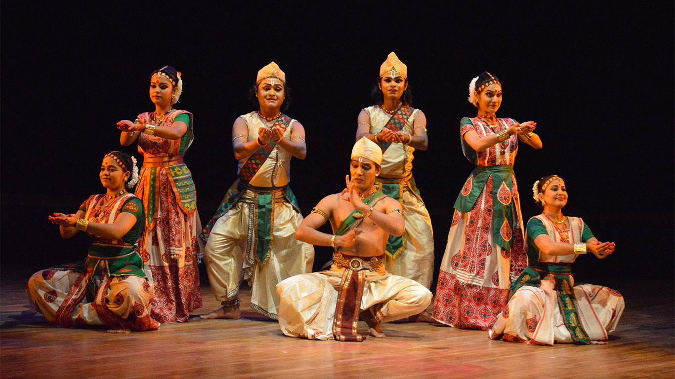 Classical Dance Assam Sattriya 1366x768 Wallpaper