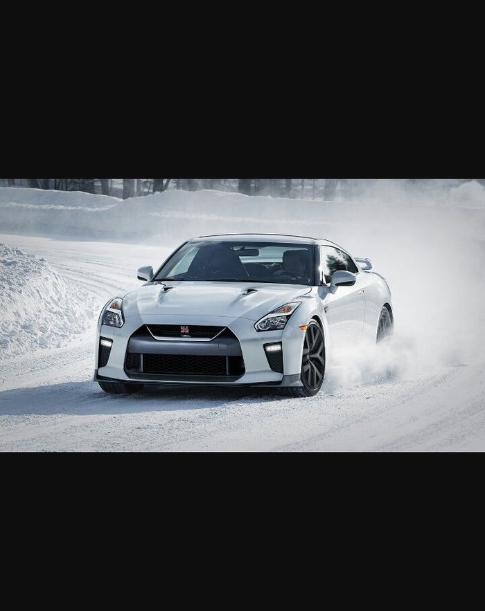 Nissan Gtr 2017 Snow - 700x883 Wallpaper - teahub.io