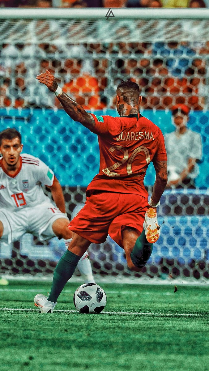 Kick Up A Soccer Ball - 676x1200 Wallpaper - teahub.io