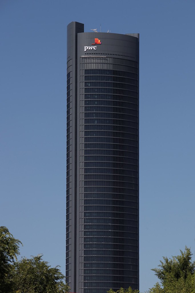 Torre Pwc - 683x1024 Wallpaper - teahub.io