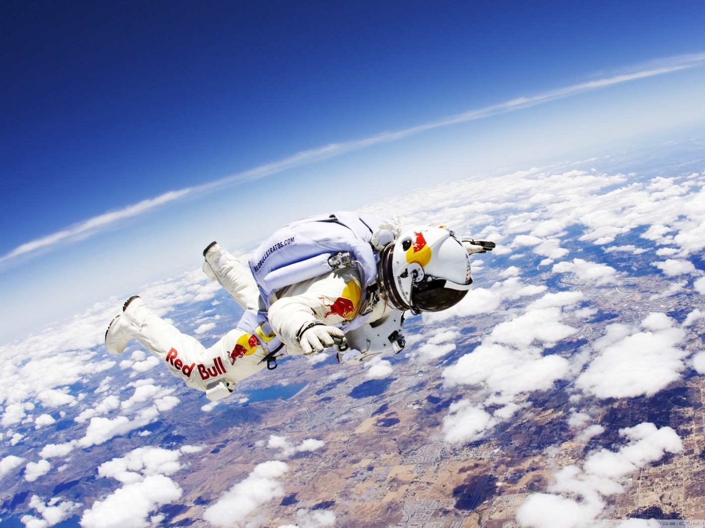 Wallpapers Popular - Red Bull Stratos Jump - 1400x1050 Wallpaper ...