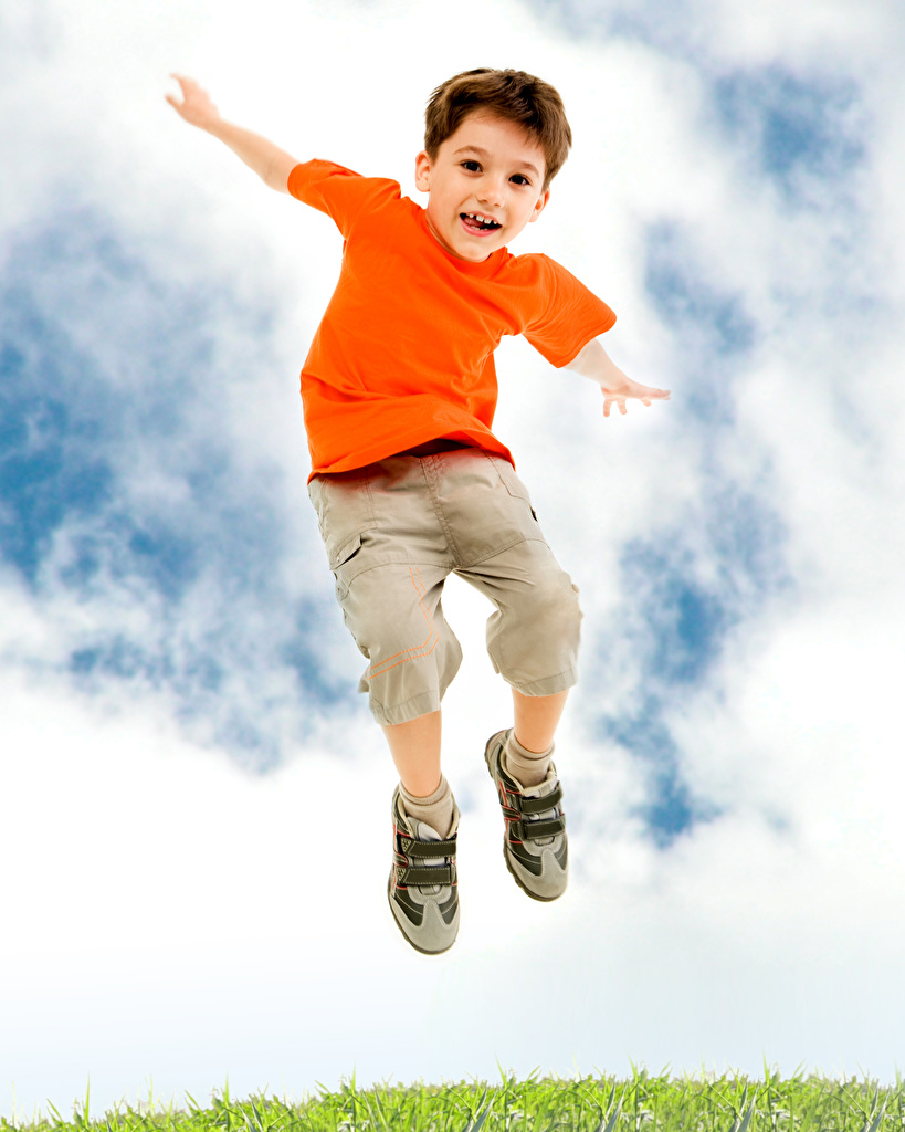 Child Jumping - 819x1024 Wallpaper - teahub.io