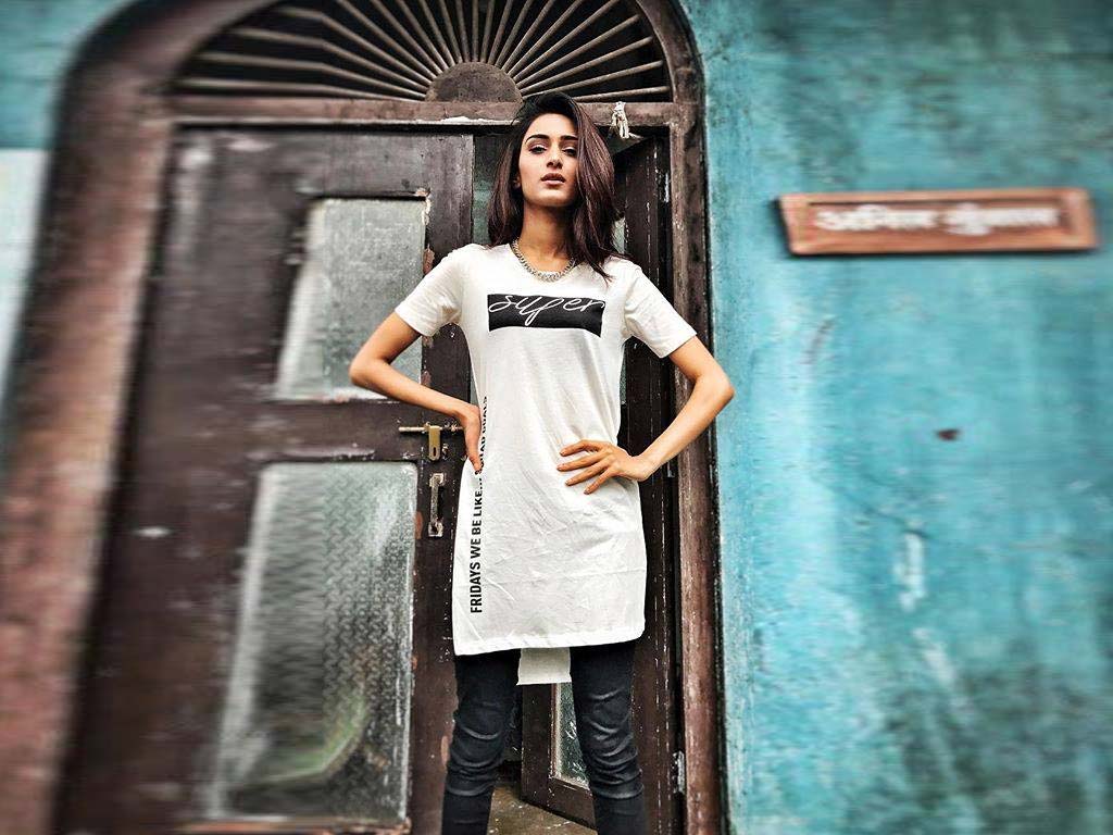 Erica Fernandes Short Haircut - 1024x768 Wallpaper - teahub.io