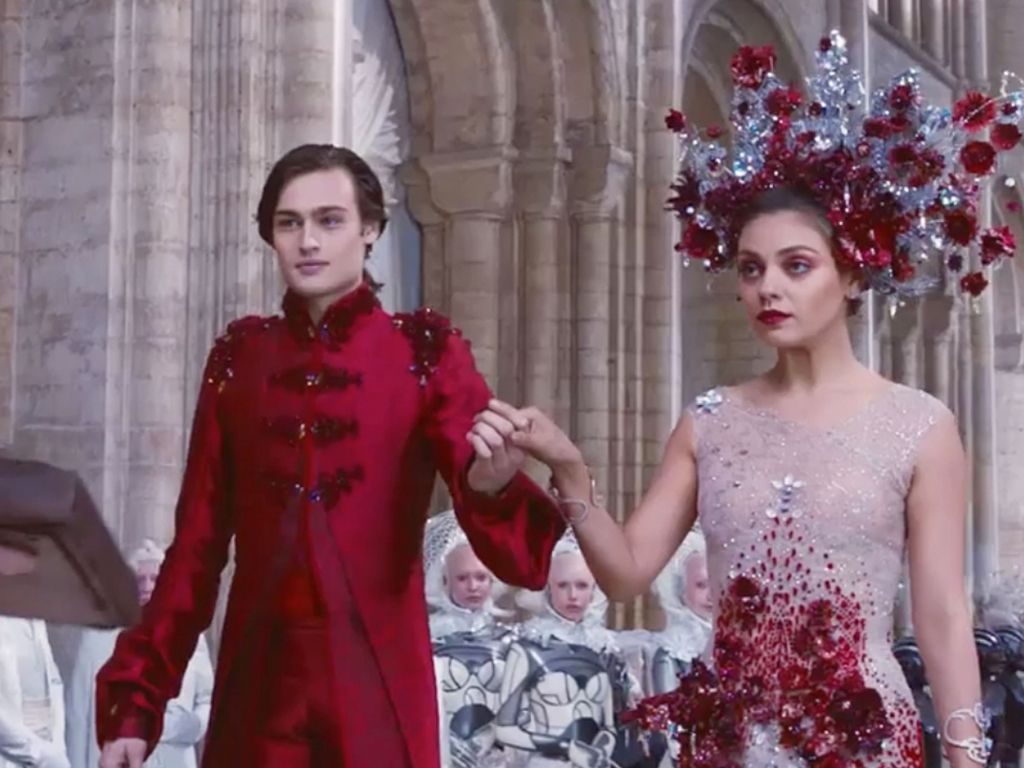 Cinematography Jupiter Ascending Wallpaper - Jupiter Ascending Costumes ...