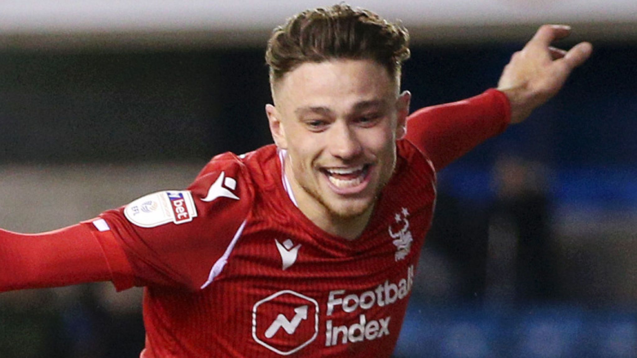 West Ham Offer & - Matty Cash - 2048x1152 Wallpaper - teahub.io