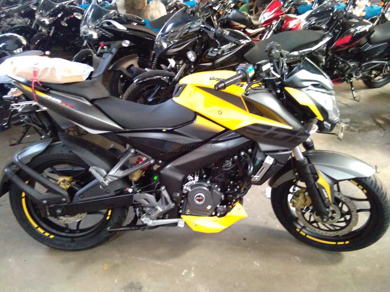 2019 Bajaj Pulsar Ns200 Yellow Color - Pulsar Ns 200 Colours ...