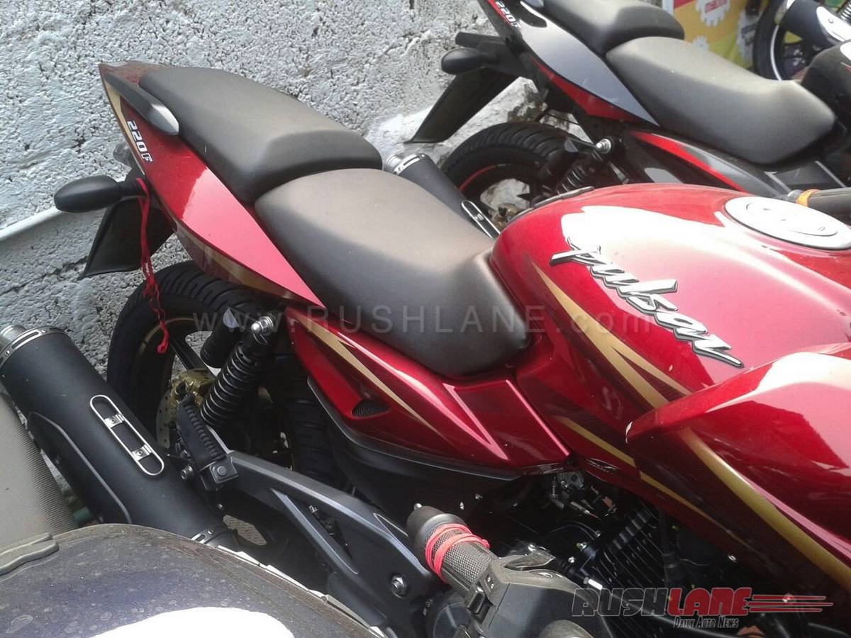 2017 Bajaj Pulsar 220f Spotted In Red Shade - New Pulsar 220 Red Colour ...