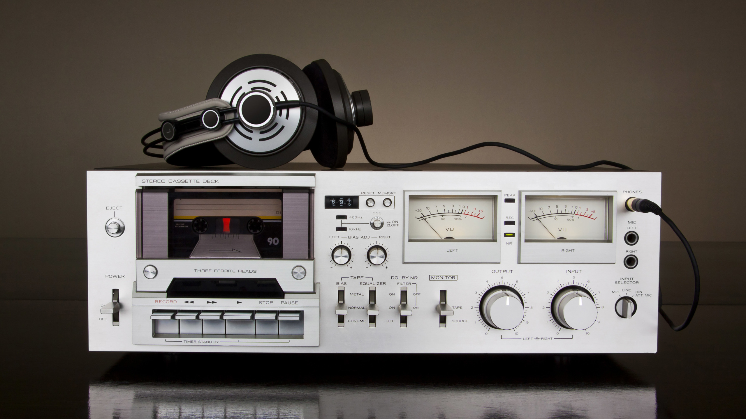 Tape Deck - 2560x1440 Wallpaper - teahub.io