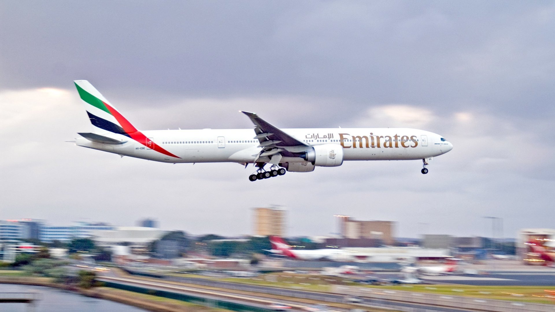 Emirates Boeing 777 - Emirates B777 Wallpaper Air - 1920x1080 Wallpaper ...