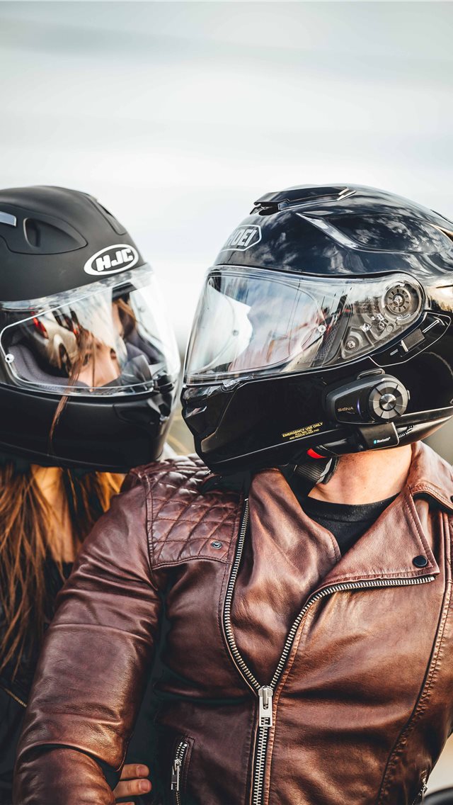 Couple Riders Wallpaper Hd - 640x1136 Wallpaper - teahub.io