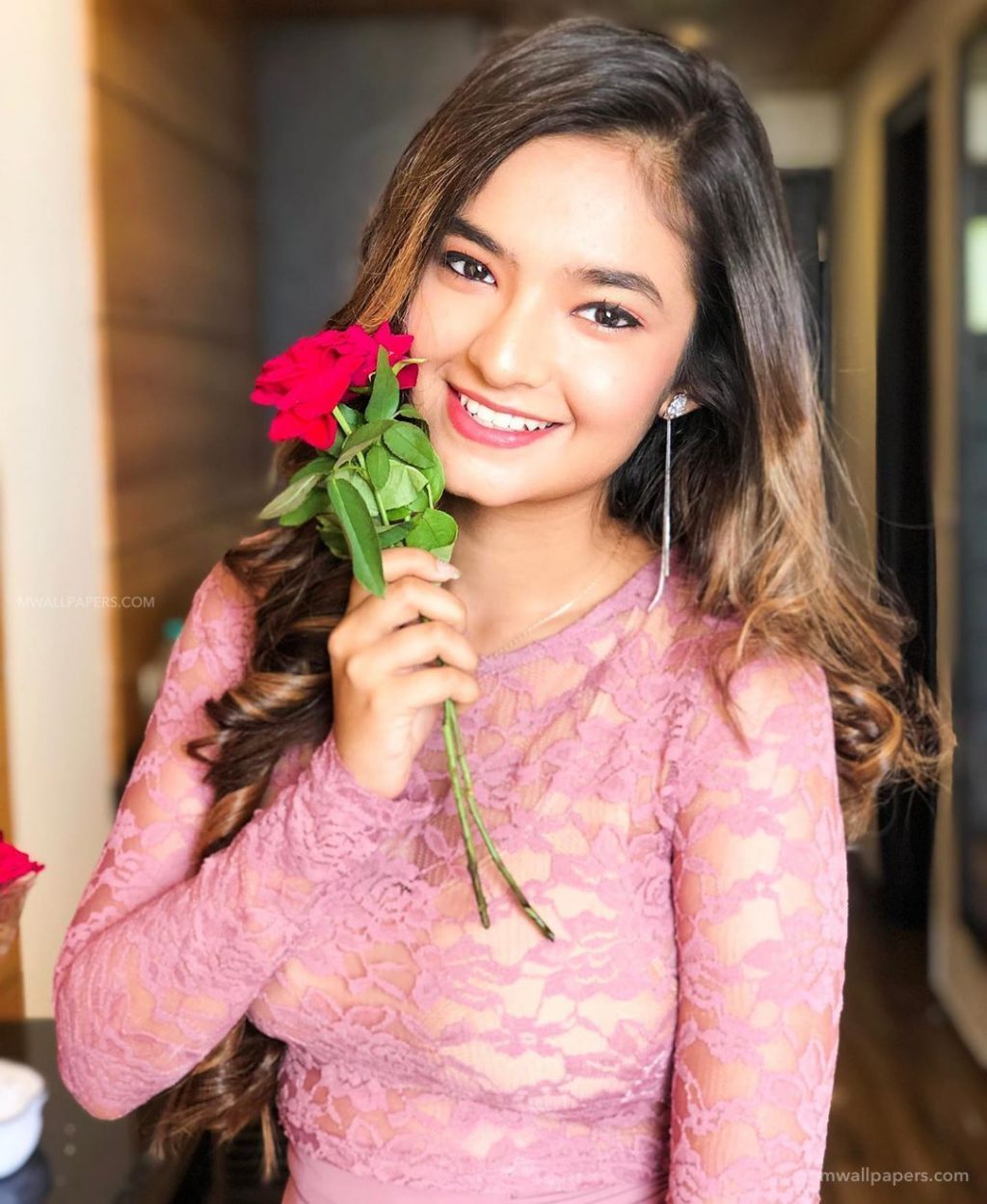 Cute And Pretty Anushka Sen Actress, Jhansi Ki Rani - Anushka Sen Smile ...