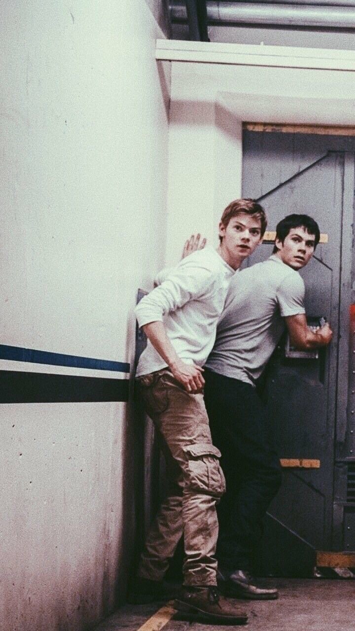 Thomas, Newt, And Newtmas Image - Newtmas - 720x1280 Wallpaper - teahub.io