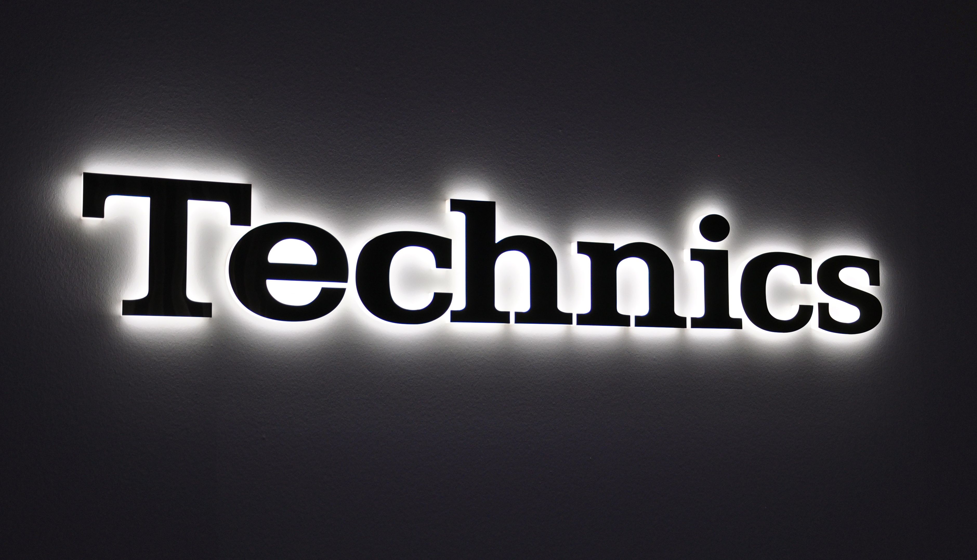 Technics - 3759x2155 Wallpaper - teahub.io