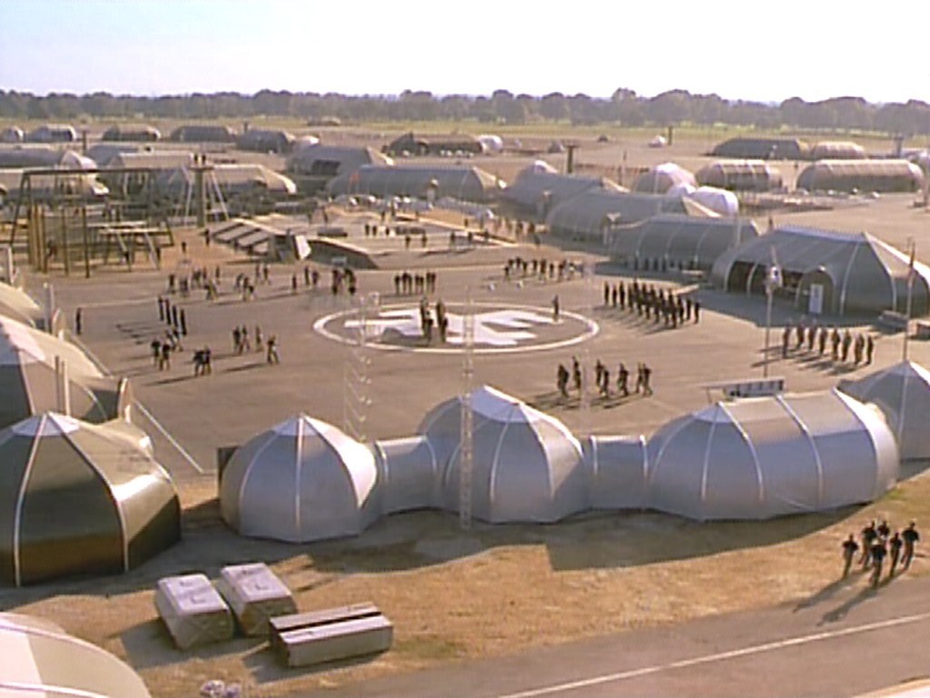 Starship Troopers - Starship Troopers Training Base - 1024x768 ...
