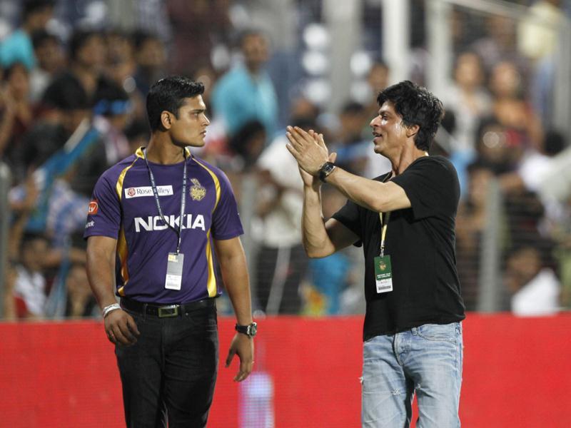 Kolkata Knight Riders Co Owner Shah Rukh Khan Cheers - Player - 800x600 ...