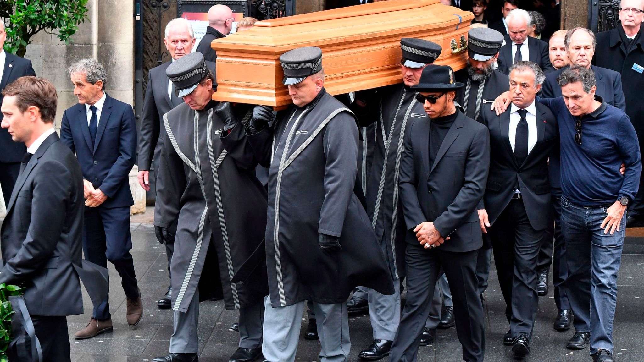 Hamilton Niki Lauda Funeral - 2048x1152 Wallpaper - teahub.io