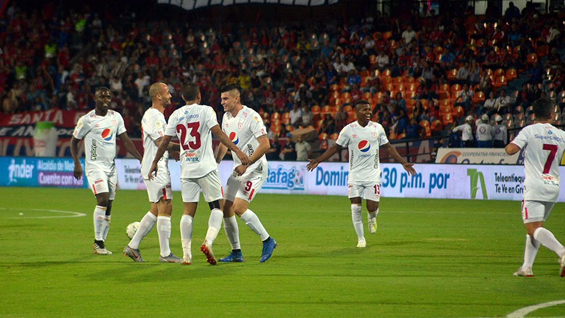 Kick Up A Soccer Ball - 1920x1080 Wallpaper - teahub.io