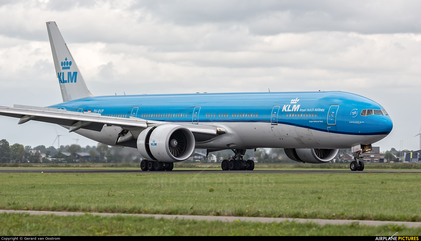 Klm Ph-bvp Aircraft At Amsterdam - 777 300 Er 2560 X 1440 - 1600x919 ...