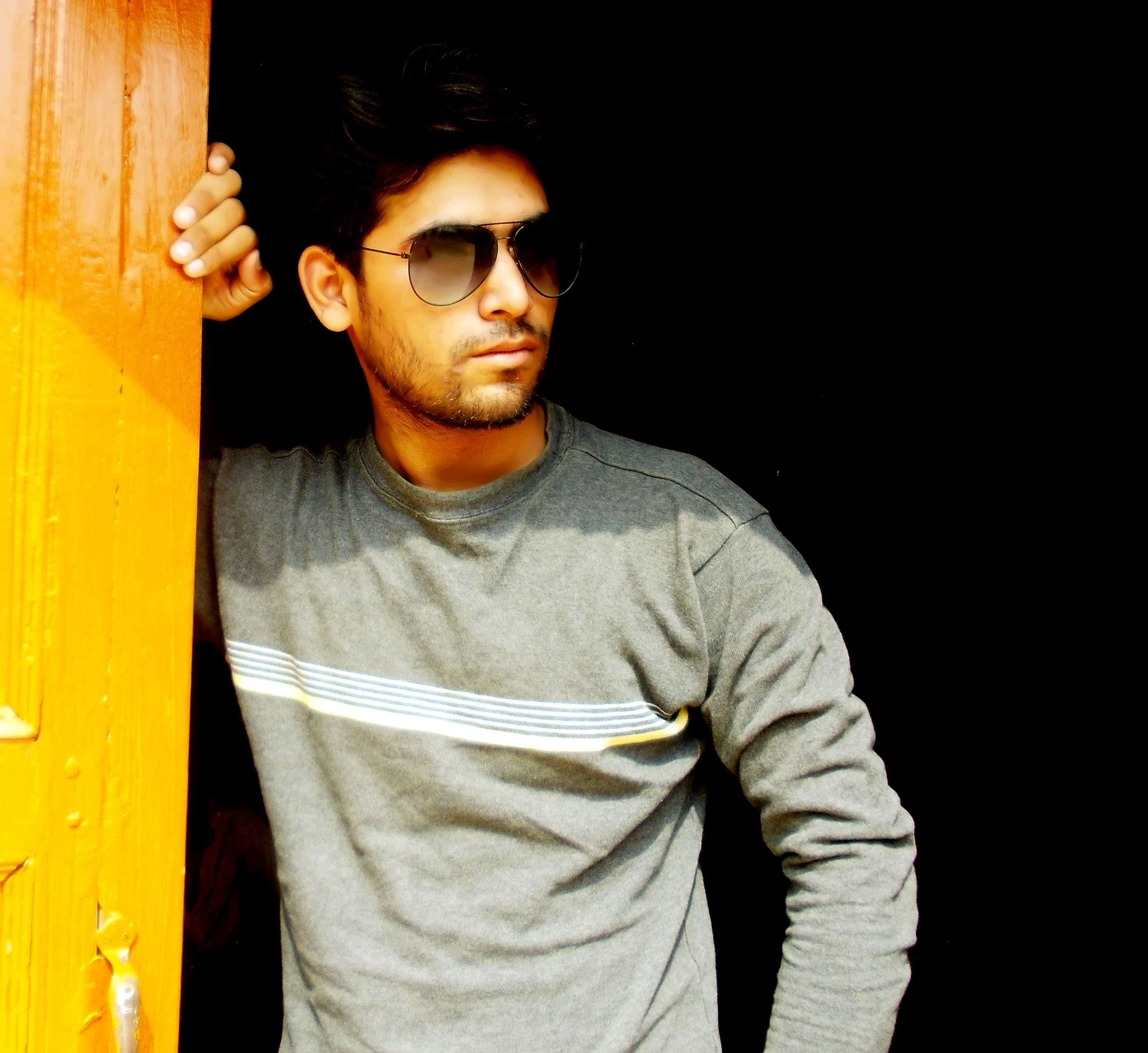 Pakistani Singer Ali Sameer - Singer Sameer - 2616x2400 Wallpaper ...