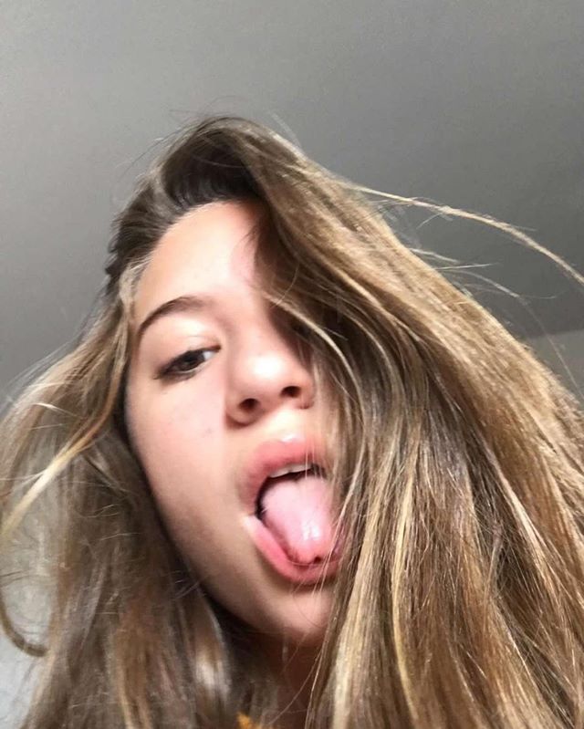 Rare Pictures Of Kenzie Ziegler - 640x799 Wallpaper - teahub.io