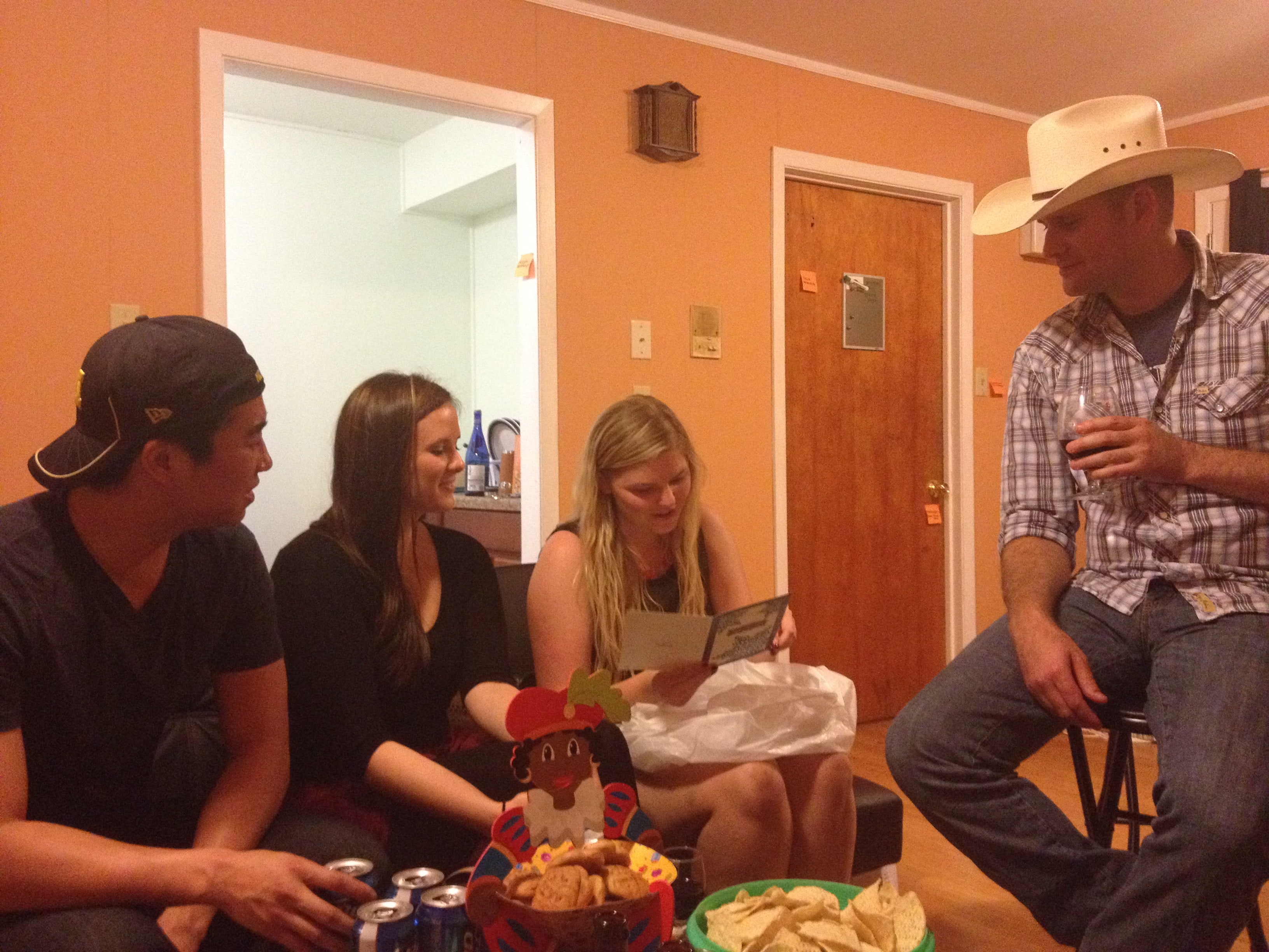 Friends Reading Their Sinterklaas Poems - Sugar Cake - 3264x2448 ...