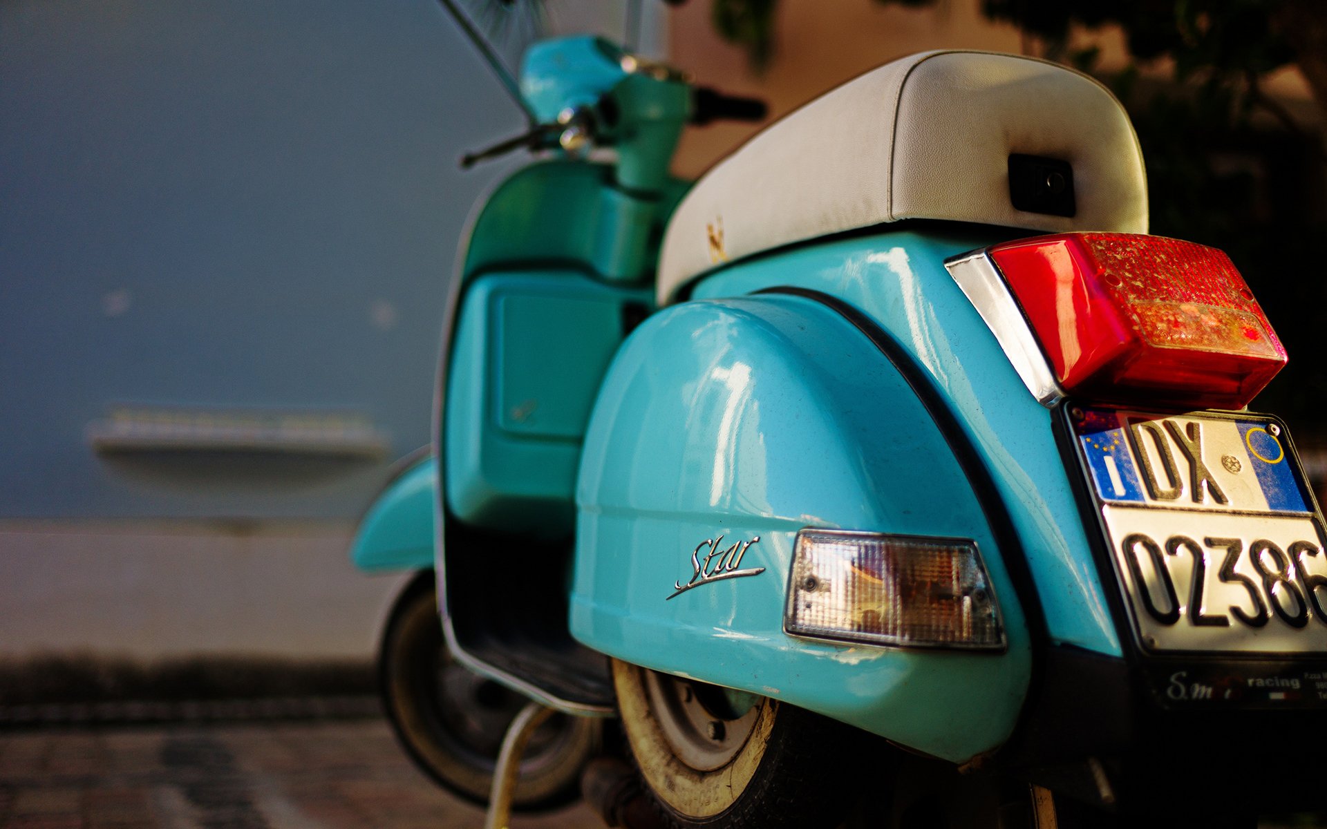 Vespa Scooter Wallpaper Hd - 1920x1200 Wallpaper - teahub.io