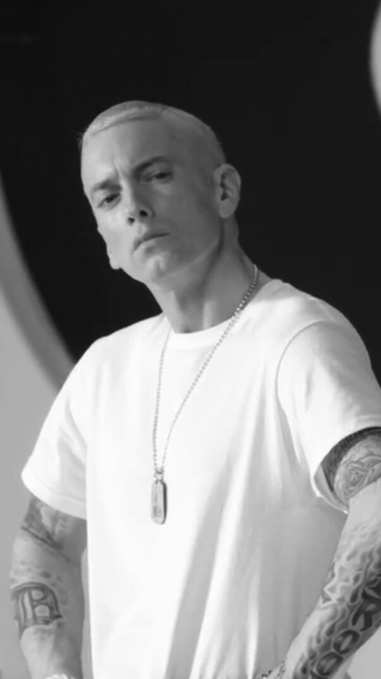 Eminem In A White T Shirt - 750x1334 Wallpaper - teahub.io