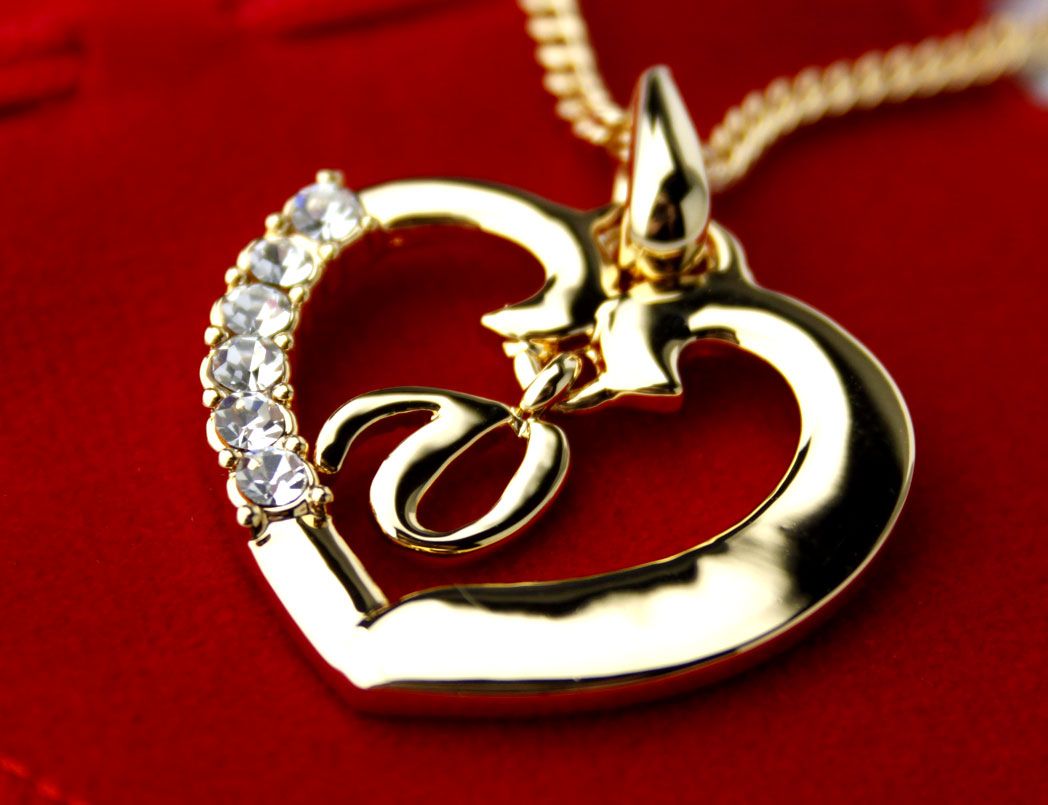 V Name Wallpaper Love 1048x805 Wallpaper Teahub io