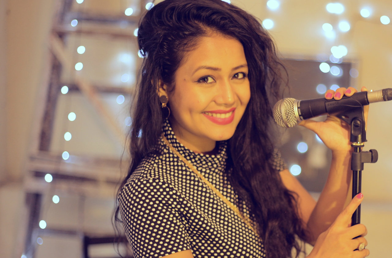 Neha Kakkar Wallpapers Hd Backgrounds - Neha Kakkar Aankh Marey ...