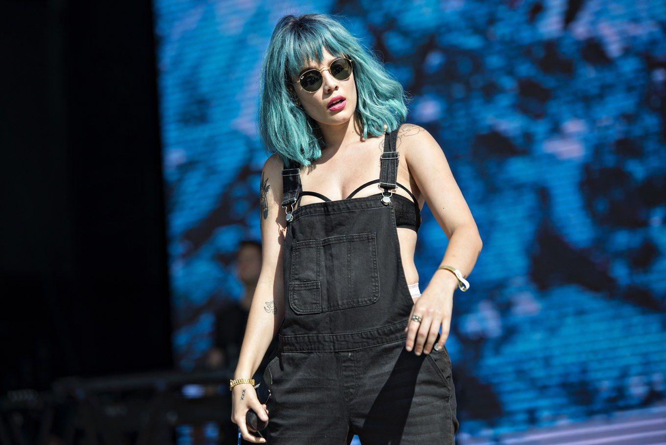 Halsey Blue - 1360x908 Wallpaper - teahub.io