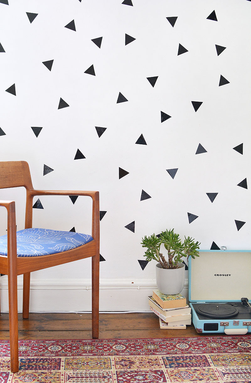 Triangles On Wall Diy - 800x1220 Wallpaper - teahub.io