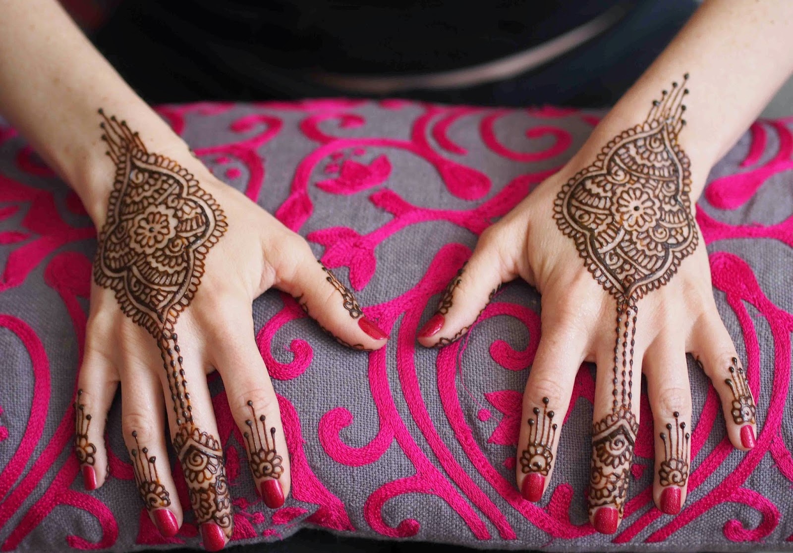 Beautiful Simple Mehndi Design Wallpapers Free Download - Fancy ...