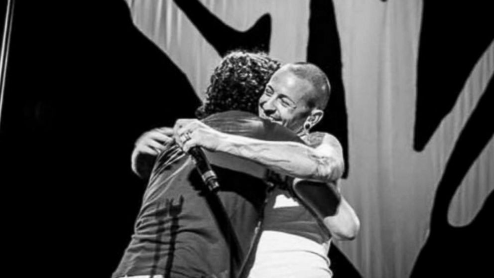 Chester And Chris Cornell - 992x558 Wallpaper - teahub.io