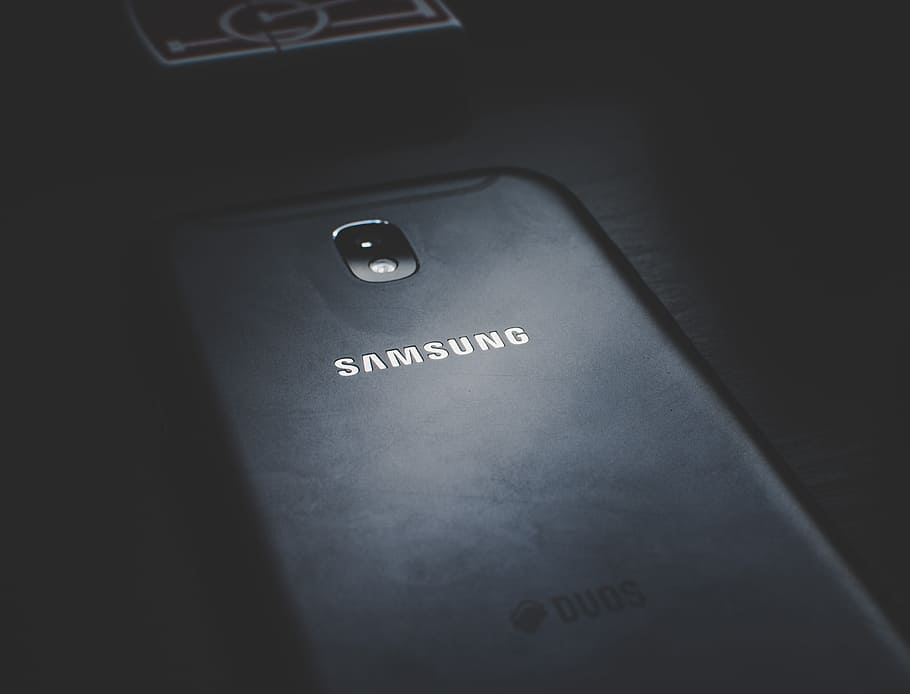 Close-up Photo Of Black Samsung Phone, 4k Wallpaper, - Samsung ...